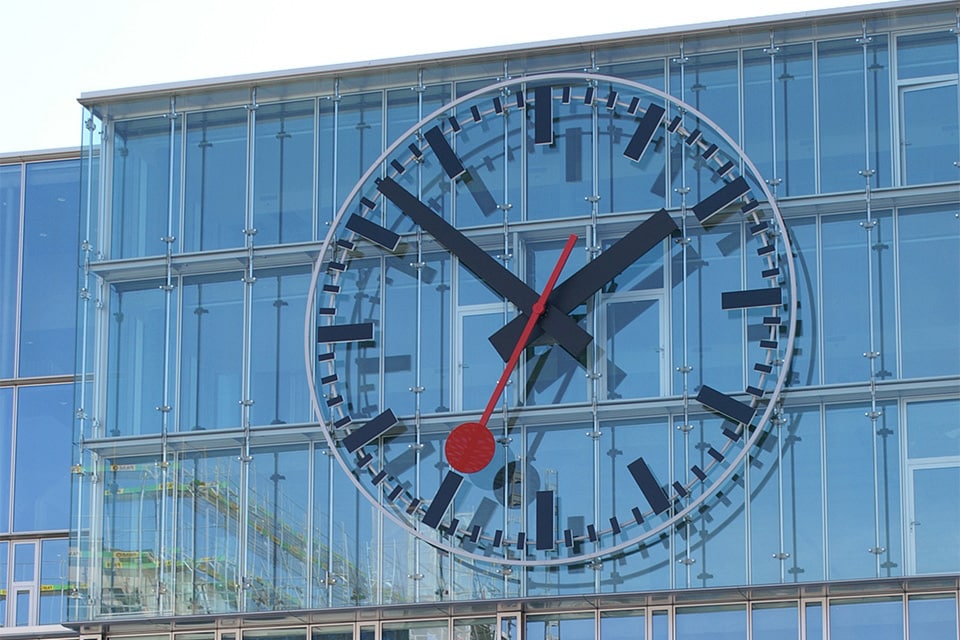 Facade Clocks – Special Clocks – MOBATIME – Global Website