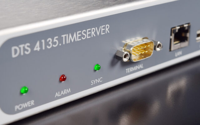 DTS 4135.timeserver – NTP Time Server – MOBATIME – Global Website